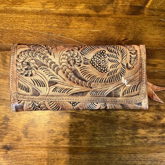 Leaders In Leather | Bags | Leaders In Leather Trifold Wallet | Poshmark